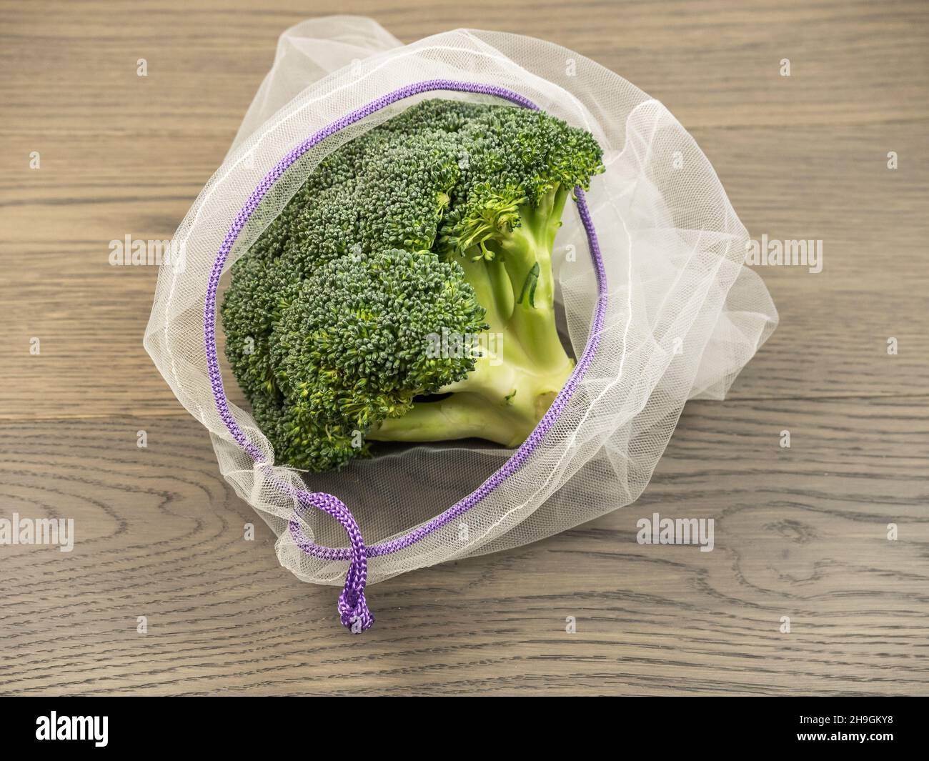 Reusable net bag hi-res stock photography and images - Alamy