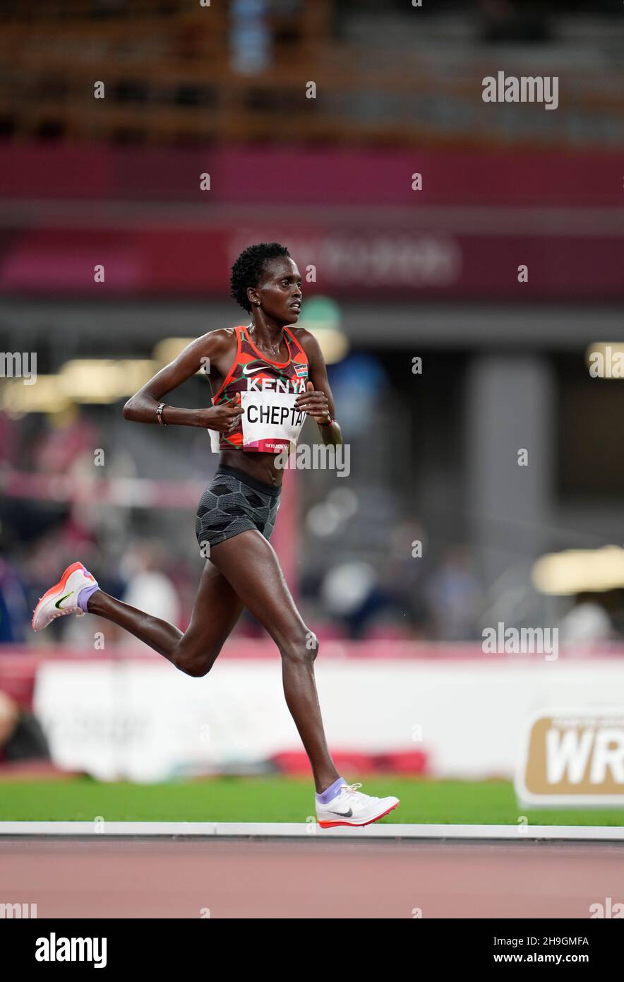 Irene Chebet Cheptai competing in the 10,000 meters of the 2020 Tokyo ...
