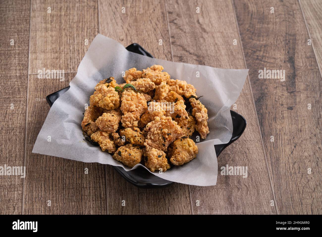 Close up of delicious fried popcorn chicken food in Taiwan for famous ...