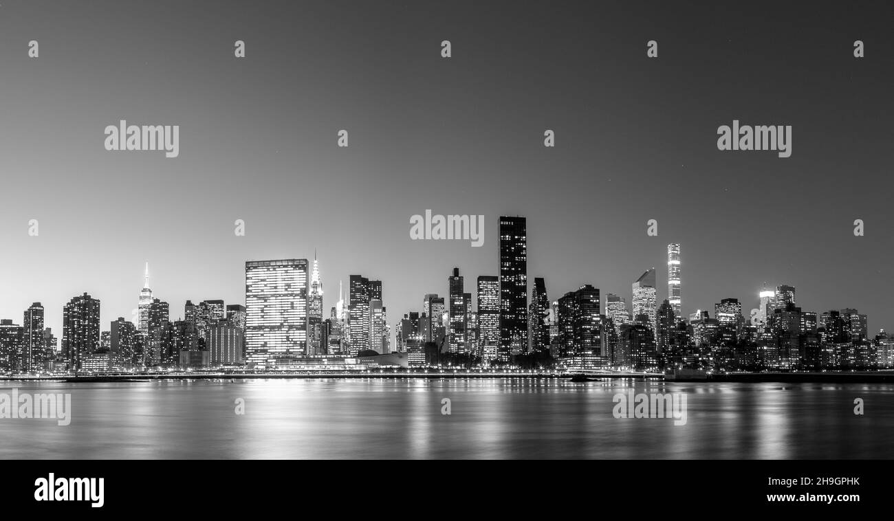 Midtown manhattan east architecture Black and White Stock Photos ...