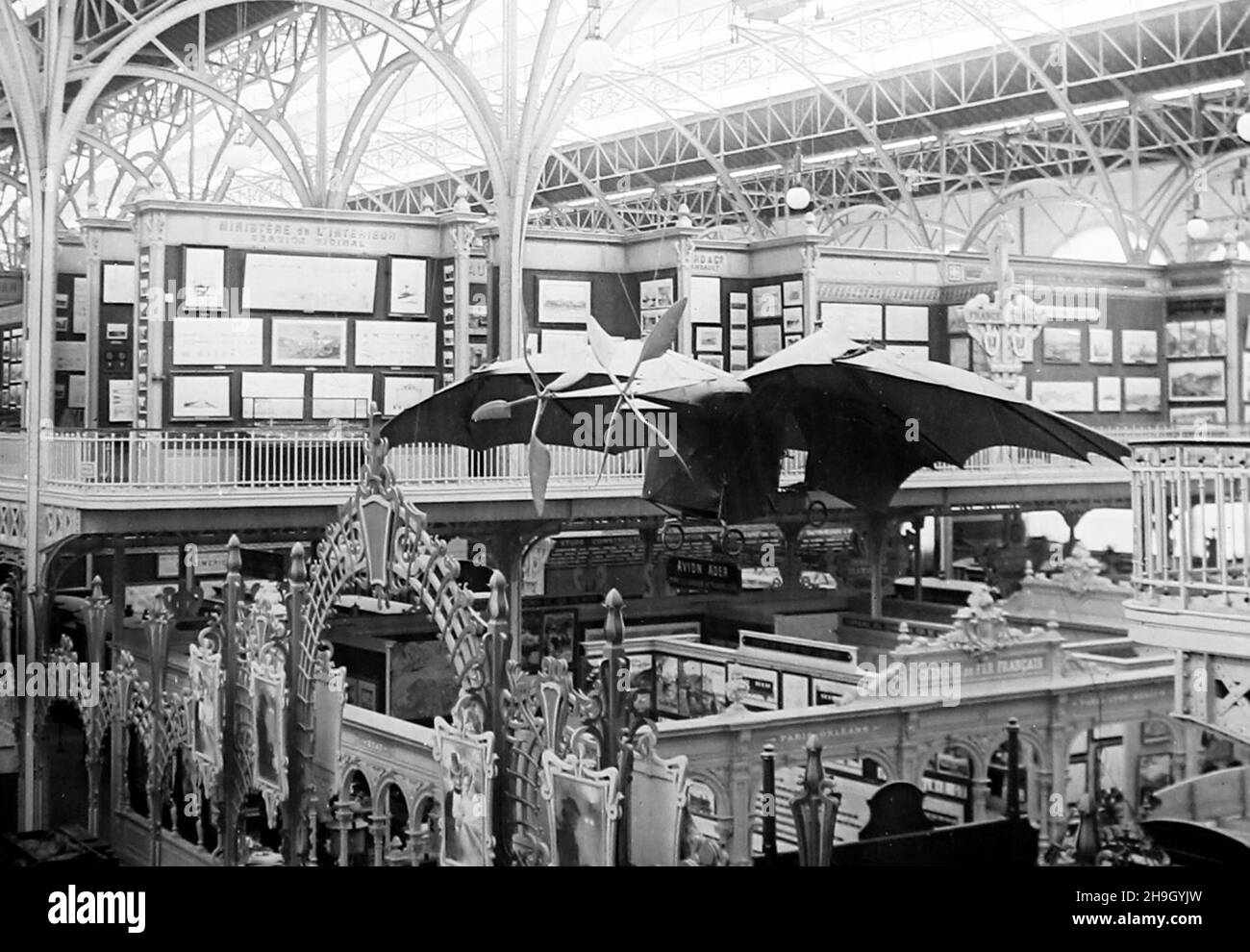 Balloons and flying machines, 1900 Exposition Universelle, Paris ...
