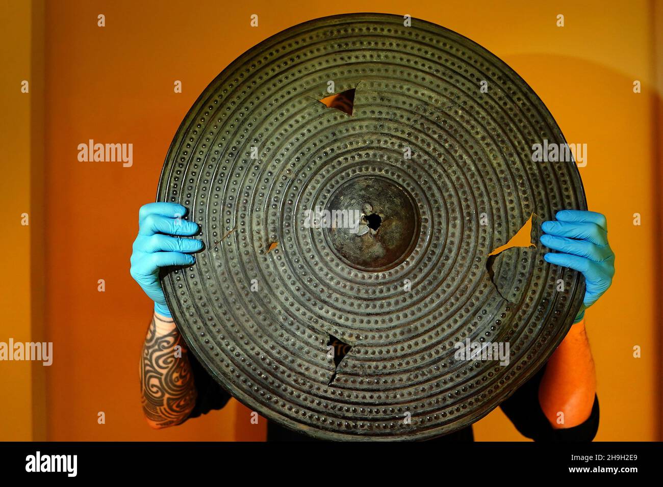 Bronze age shield hi-res stock photography and images - Alamy