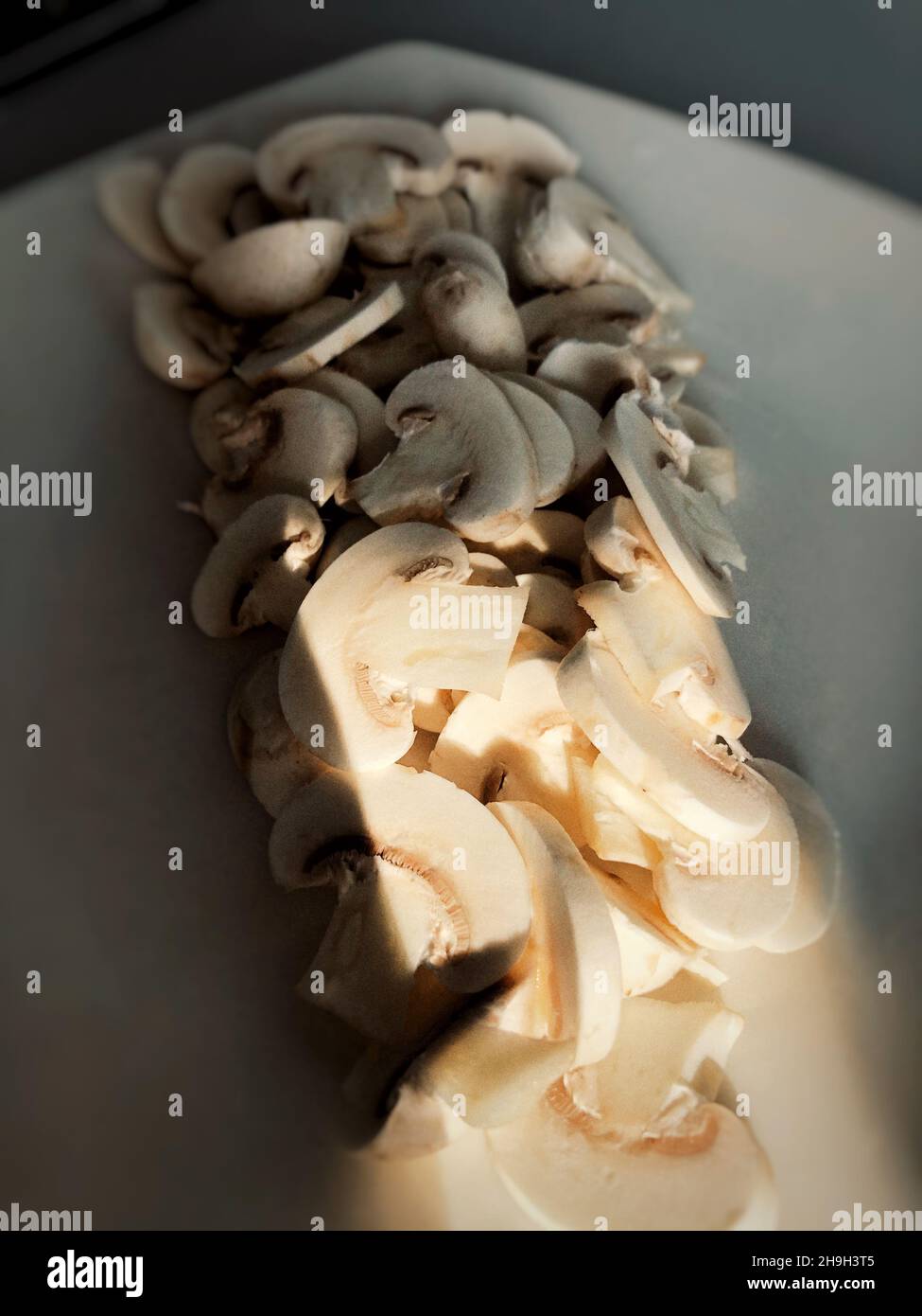 Champignons hi-res stock photography and images - Alamy