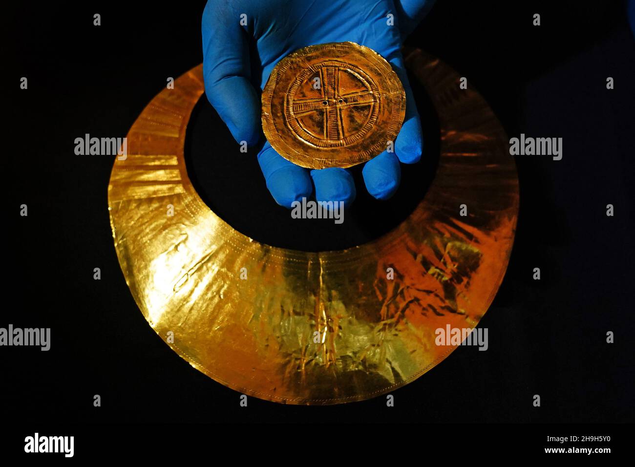 Sun disc hi-res stock photography and images - Alamy