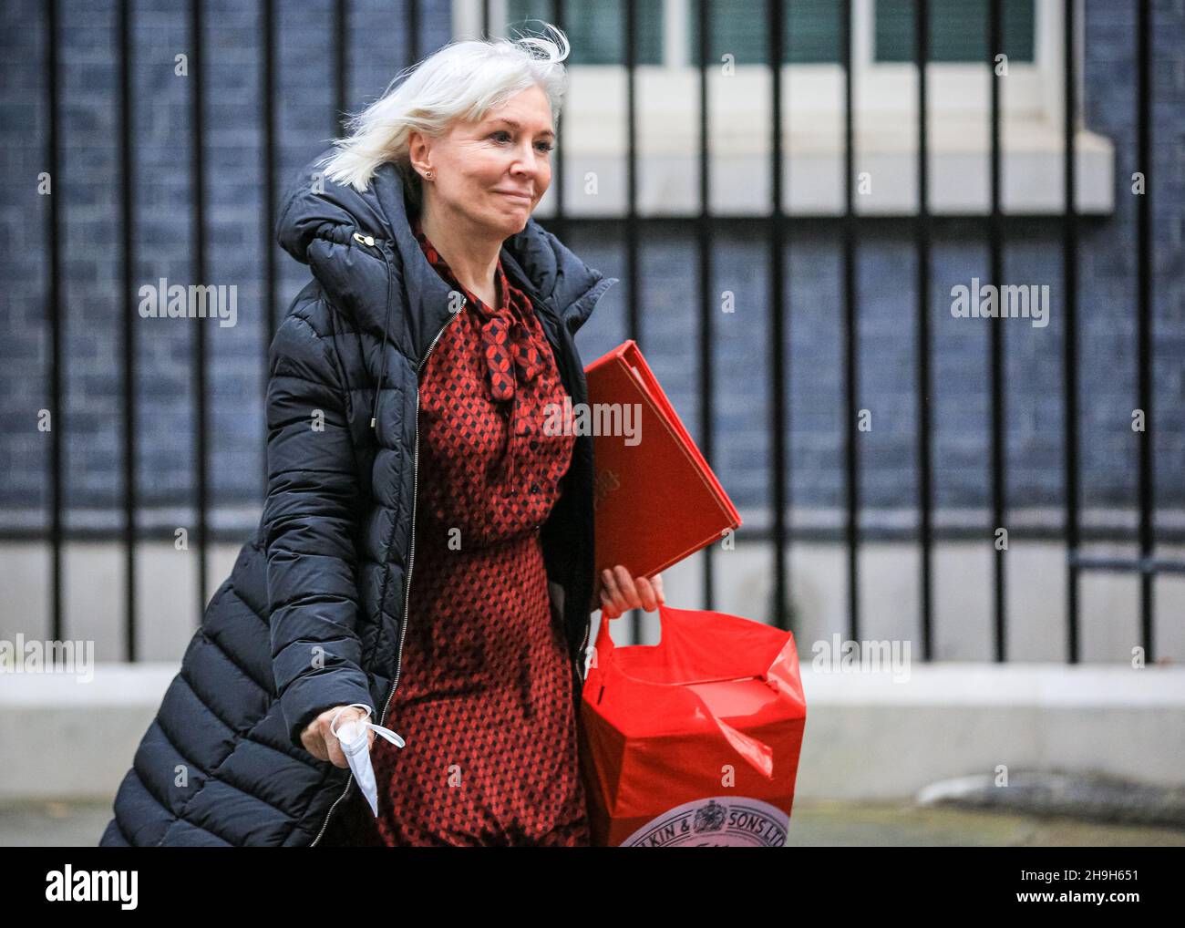 Nadine dorries 2021 hi-res stock photography and images - Alamy