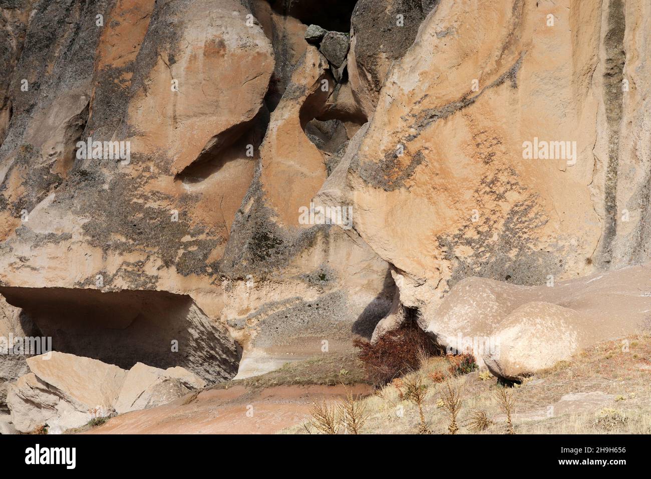 rocks formed by wind erosion Stock Photo - Alamy
