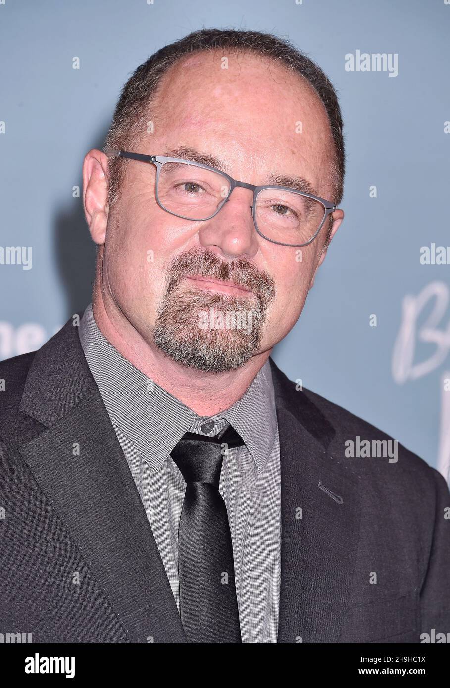 LOS ANGELES, CA - DECEMBER 06: Cinematographer Jeff Cronenweth attends ...