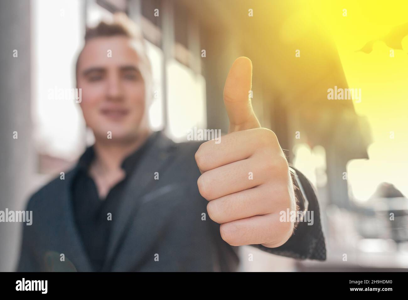 Show class thumb hi-res stock photography and images - Alamy
