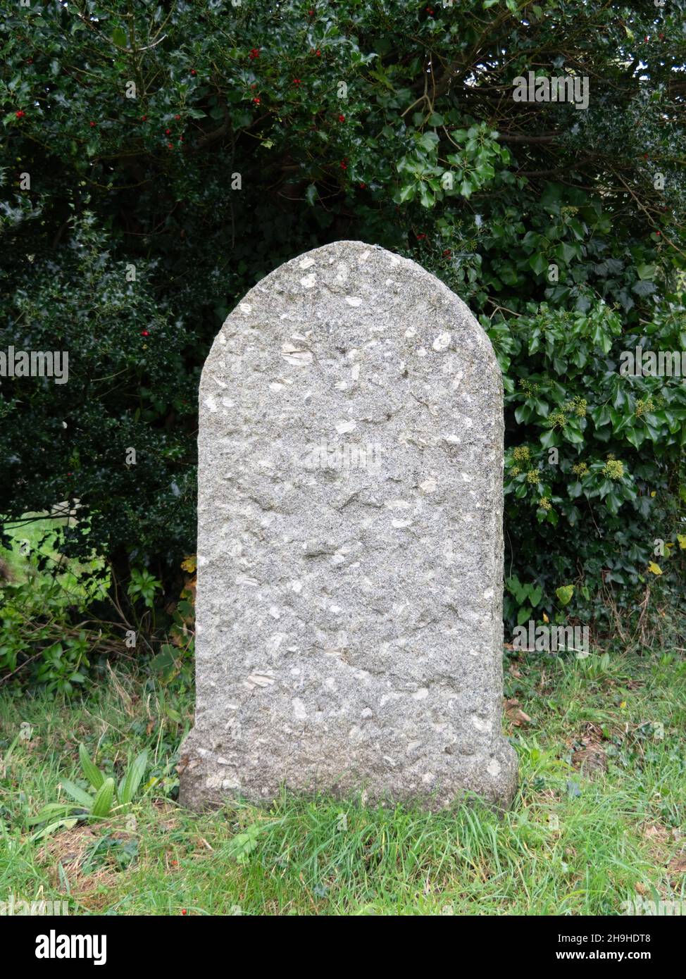 An old plain gravestone in cemetery Stock Photo - Alamy