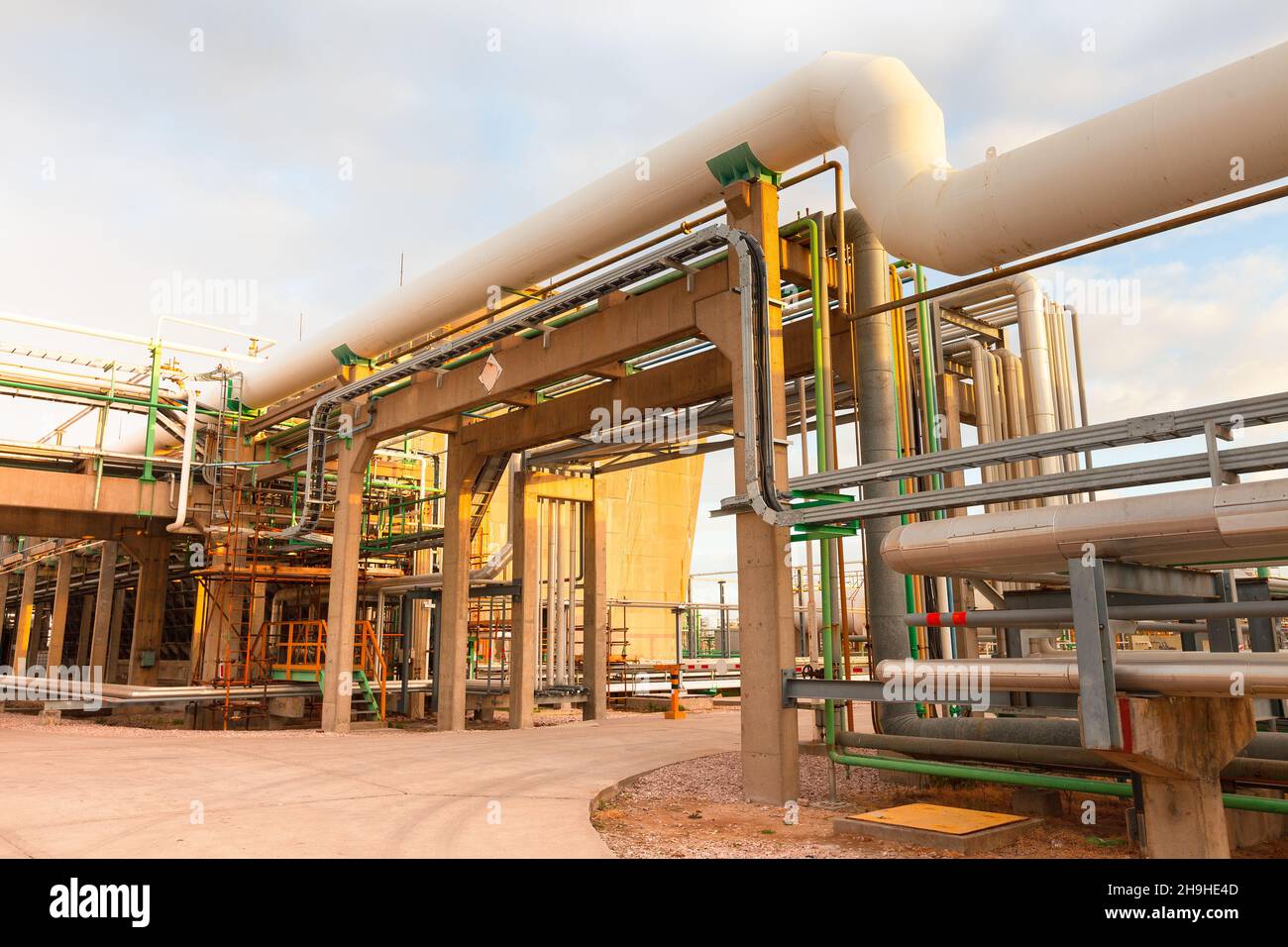 Pipeline of power plant hi-res stock photography and images - Alamy