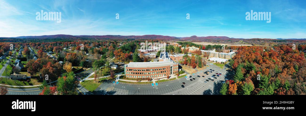 Westfield view travel street hi-res stock photography and images - Alamy