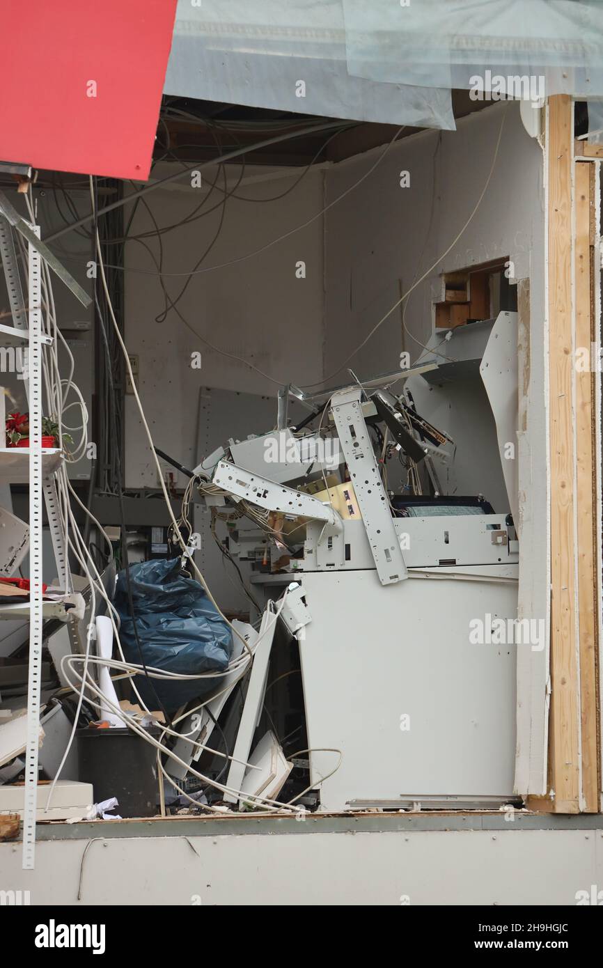 Wasserleben, Germany. 07th Dec, 2021. An ATM has been destroyed in an ...