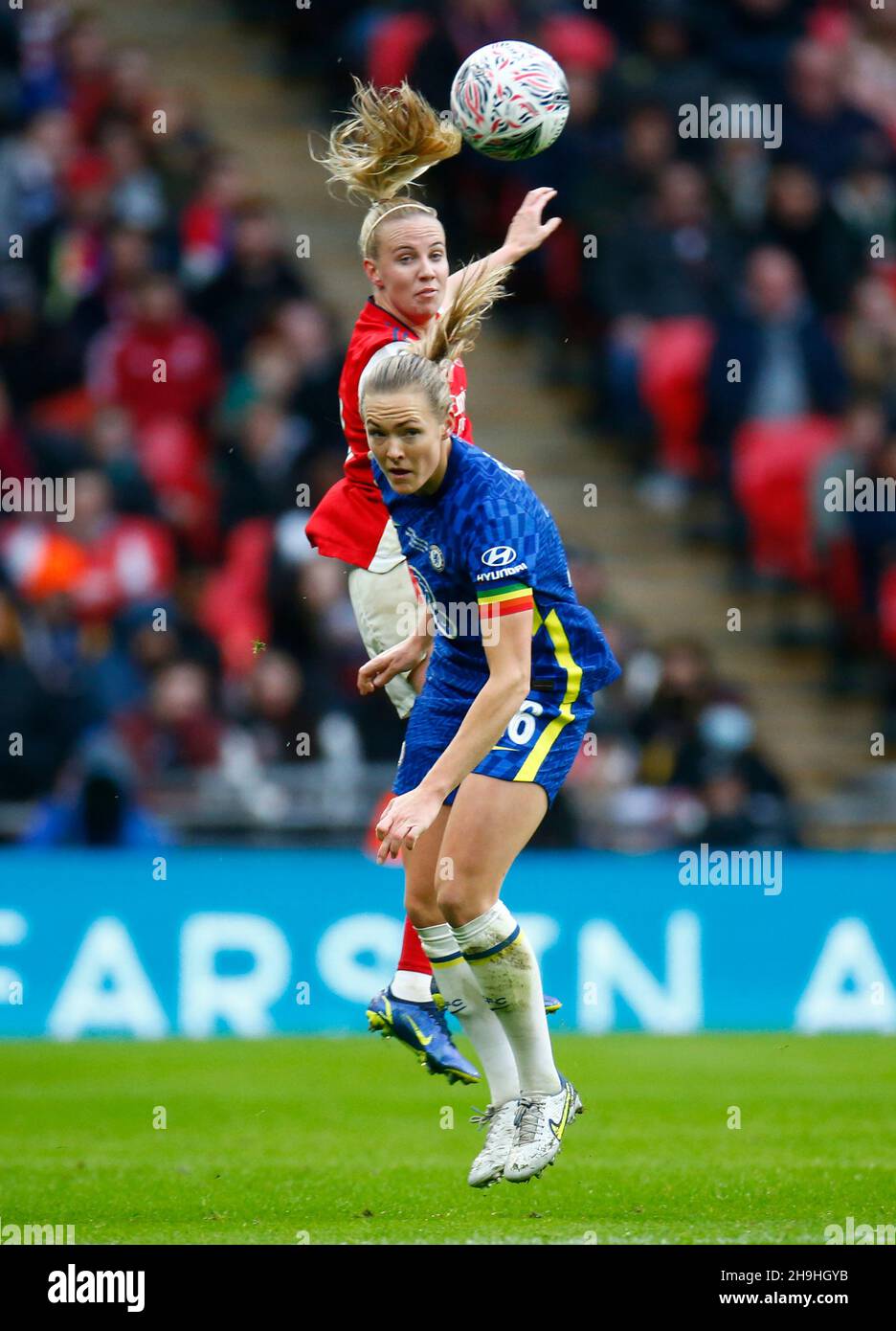 LONDON, England - DECEMBER 05:Beth Mead of Arsenal (RED) and Chelsea ...