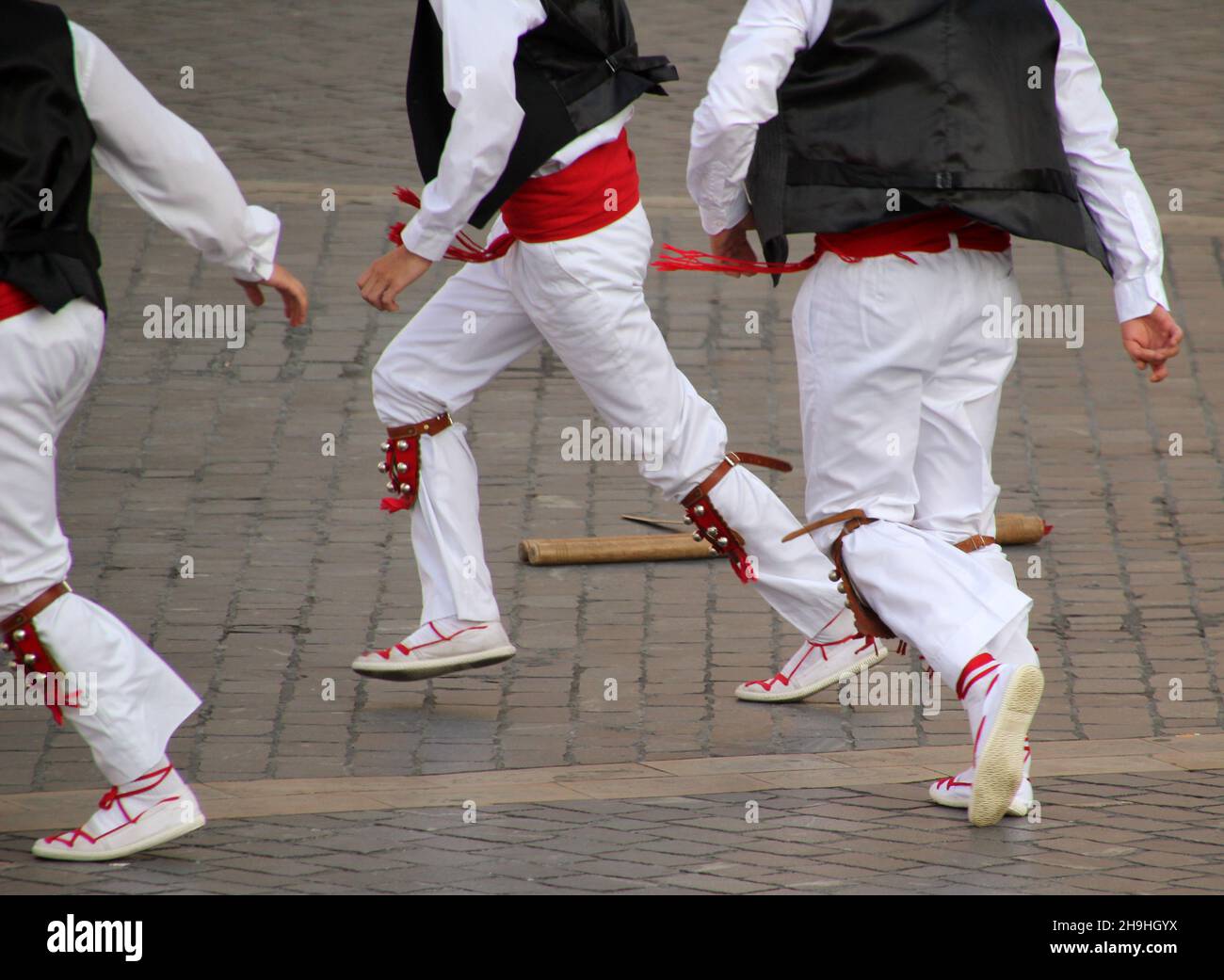 Basque people dance group hi-res stock photography and images - Alamy