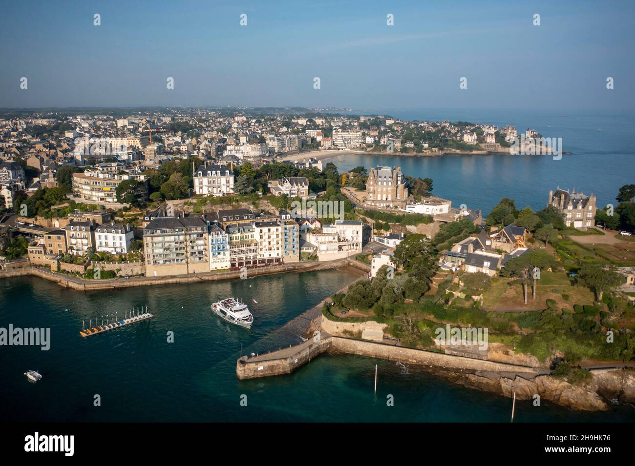 Dinard (Brittany, north-western France): aerial view from the "Pointe ...