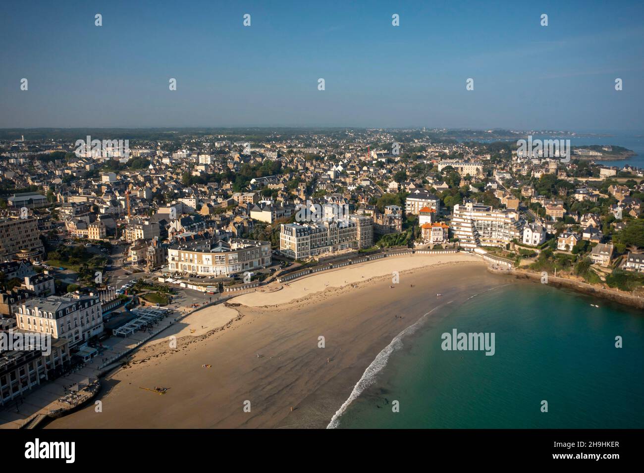 Dinard (Brittany, north-western France): aerial view of the beach ...