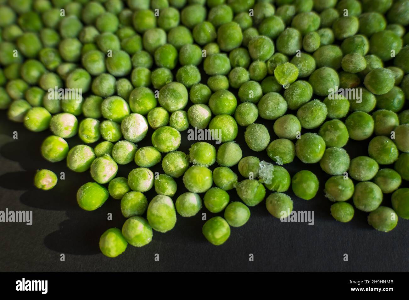 Frosty peas hi-res stock photography and images - Alamy