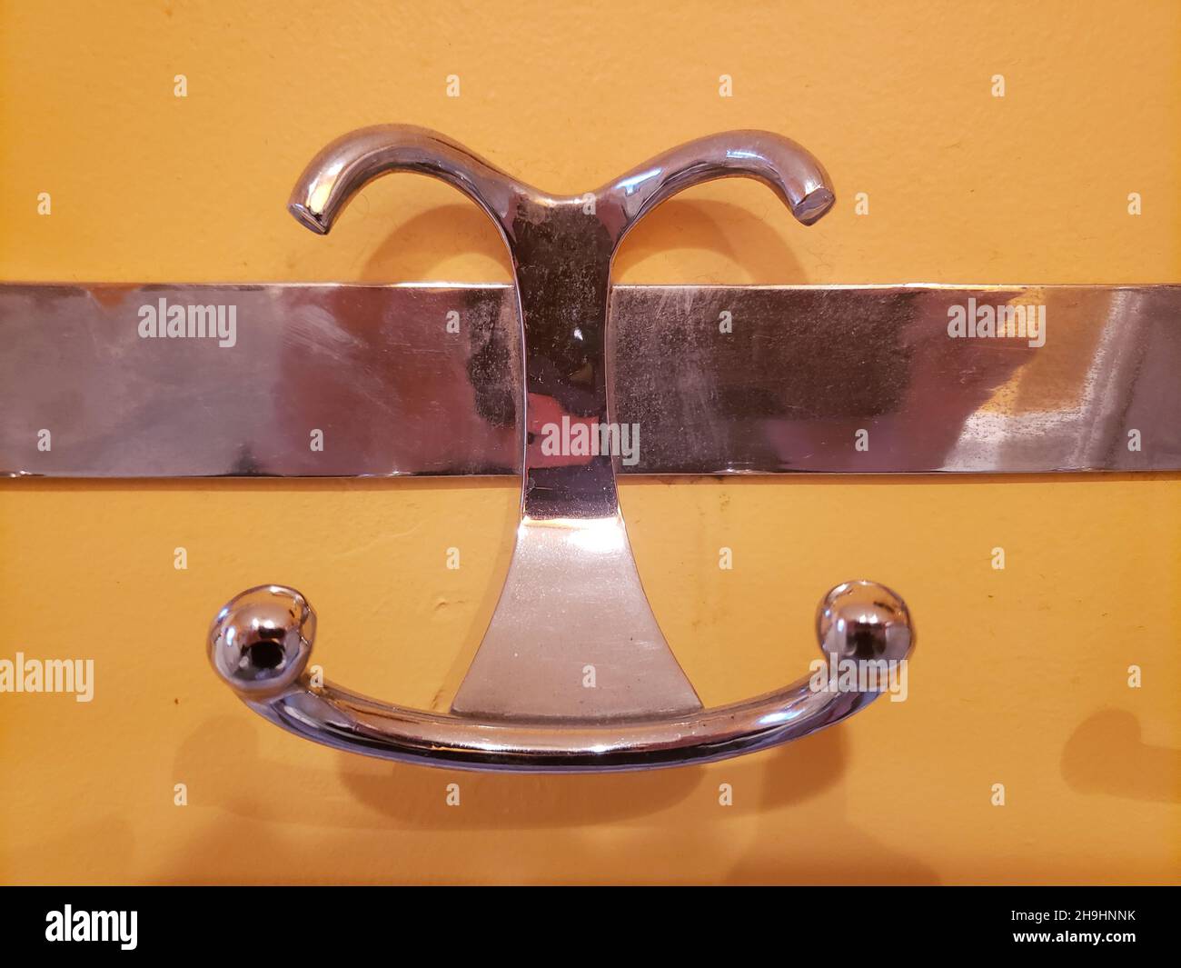 Silver boutique hi-res stock photography and images - Alamy