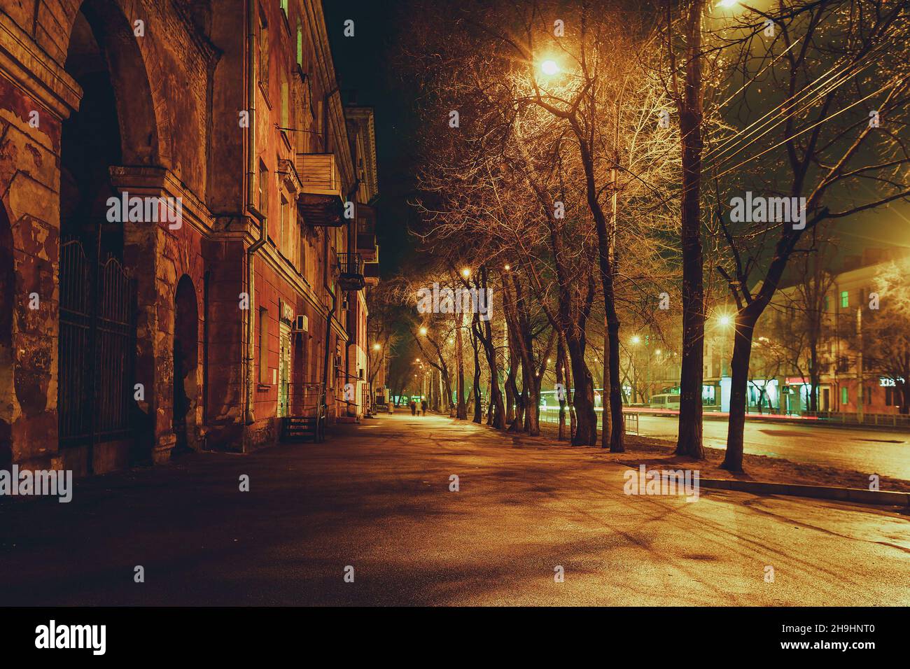 Night empty street hi-res stock photography and images - Alamy