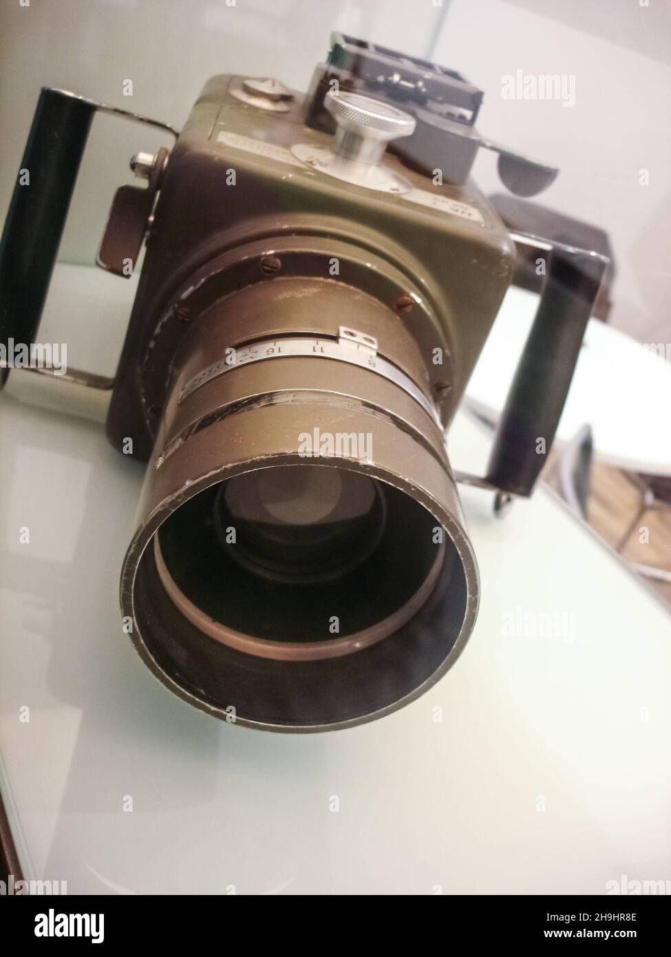 Cologne, Germany, 28 September 2006. ROSS HK-7 special handheld camera ...