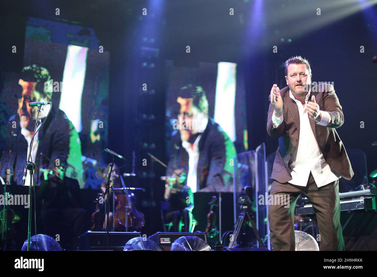 Band Roundhouse Elbow