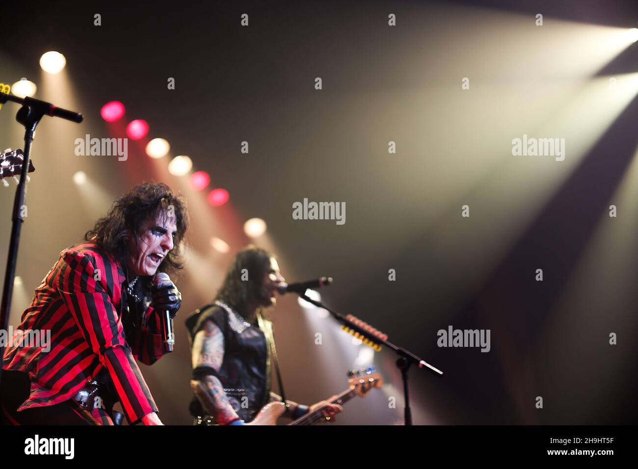 Alice Cooper performing his Halloween Night of Fear at Wembley Arena ...