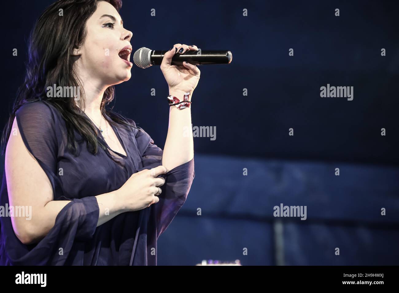 Feathers the electro-pop band from Austin Texas performing live on ...