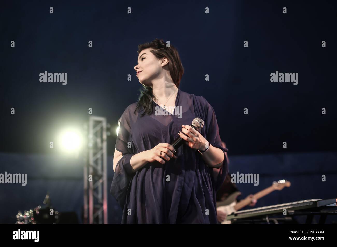 Feathers the electro-pop band from Austin Texas performing live on ...