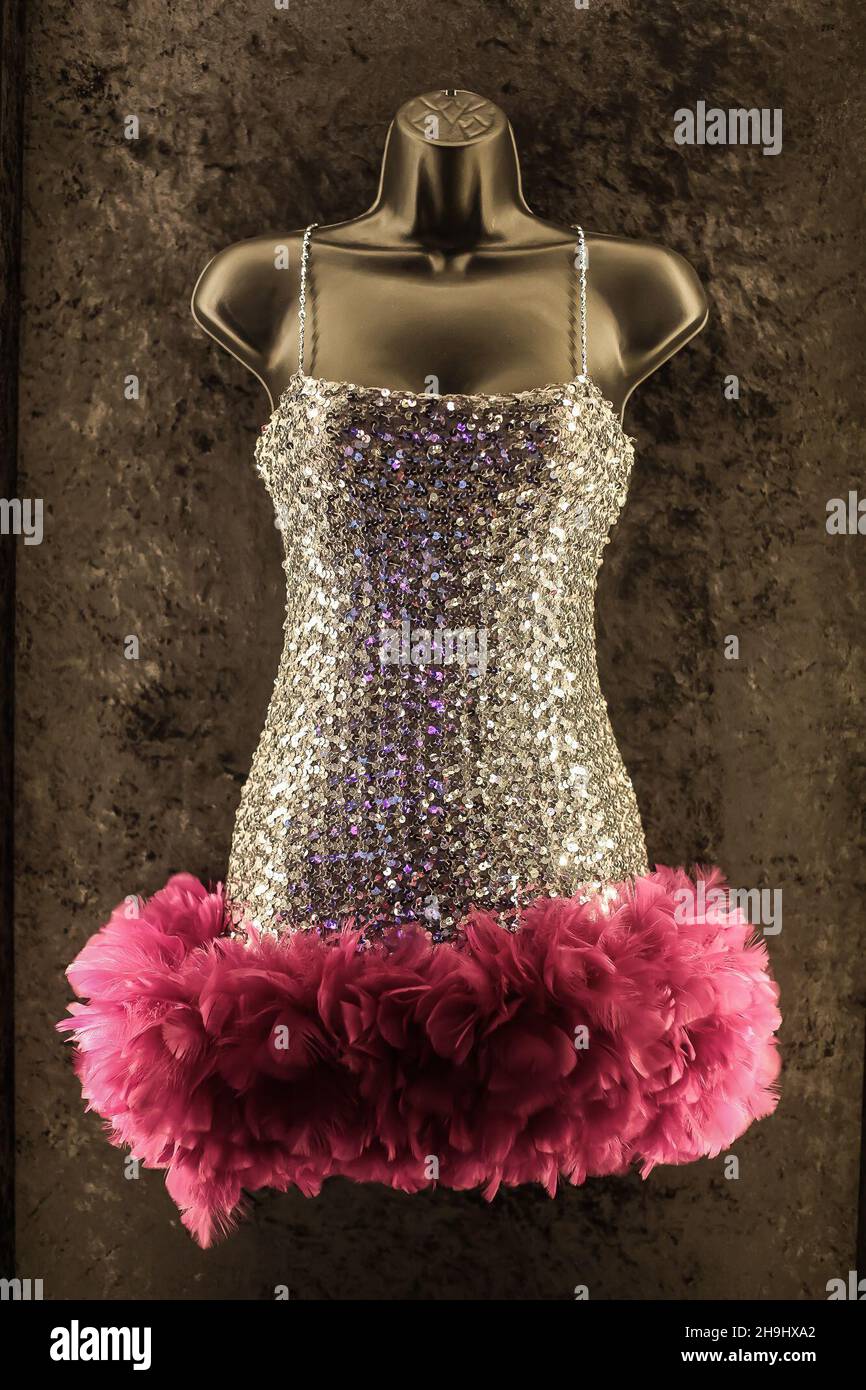 Katy Perry's sequin cocktail dress in the Hard Rock Couture show ...