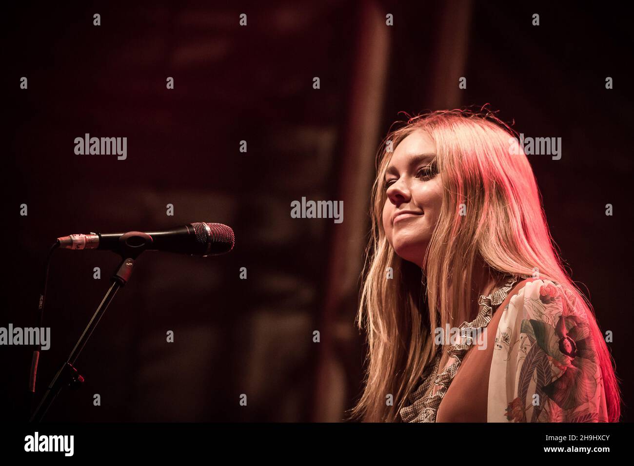 Johanna Soderberg of Swedish country sister duo First Aid Kit live on ...