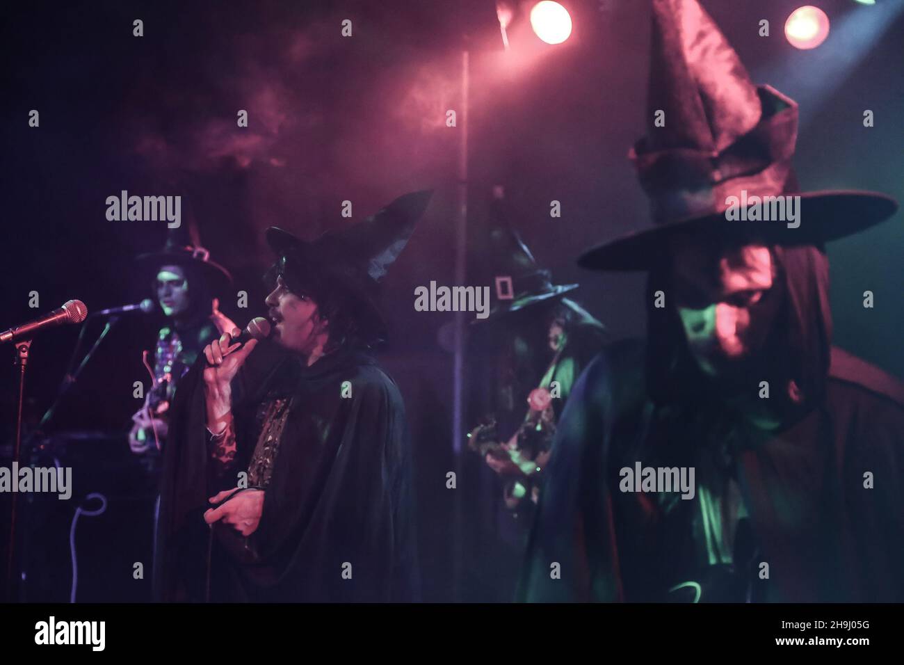 *EXCLUSIVE* The Growlers performing live on stage at Scala in London ...