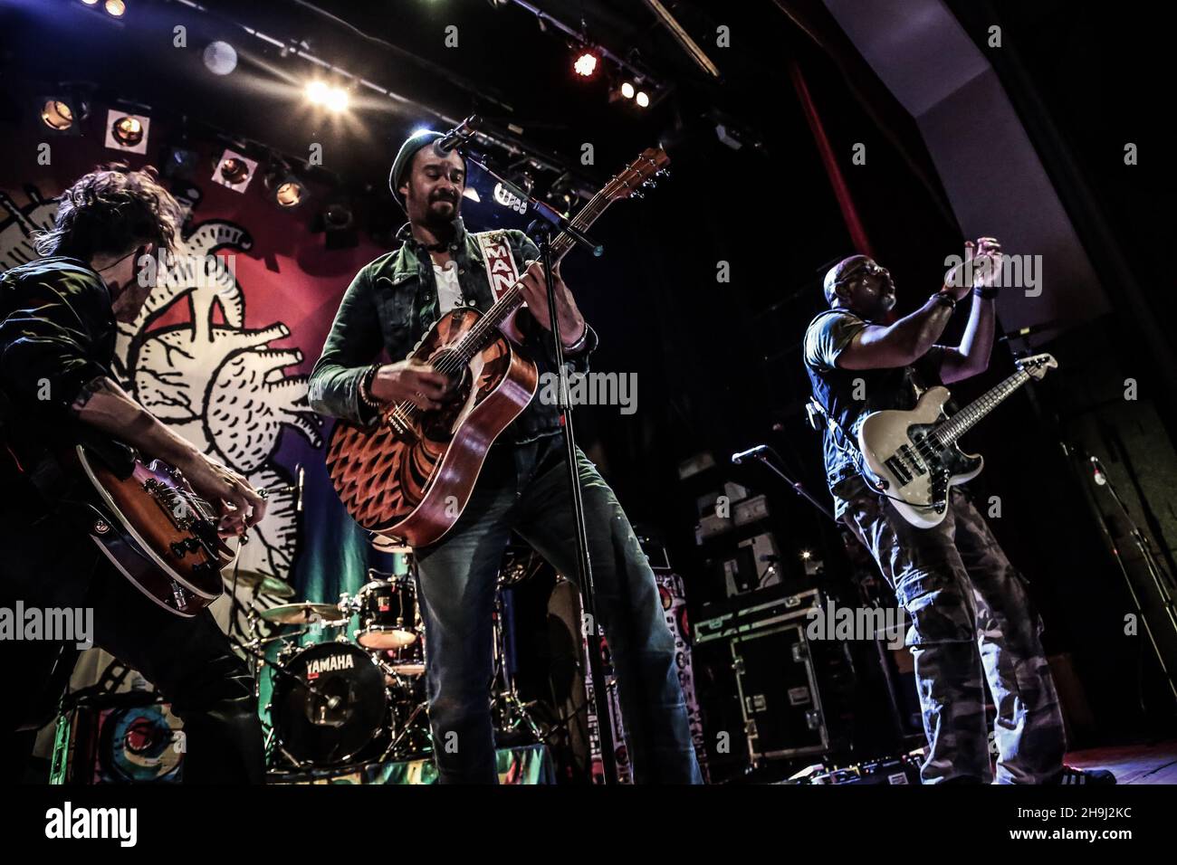 EXCLUSIVE: Michael Franti and his band Spearhead performing live on ...