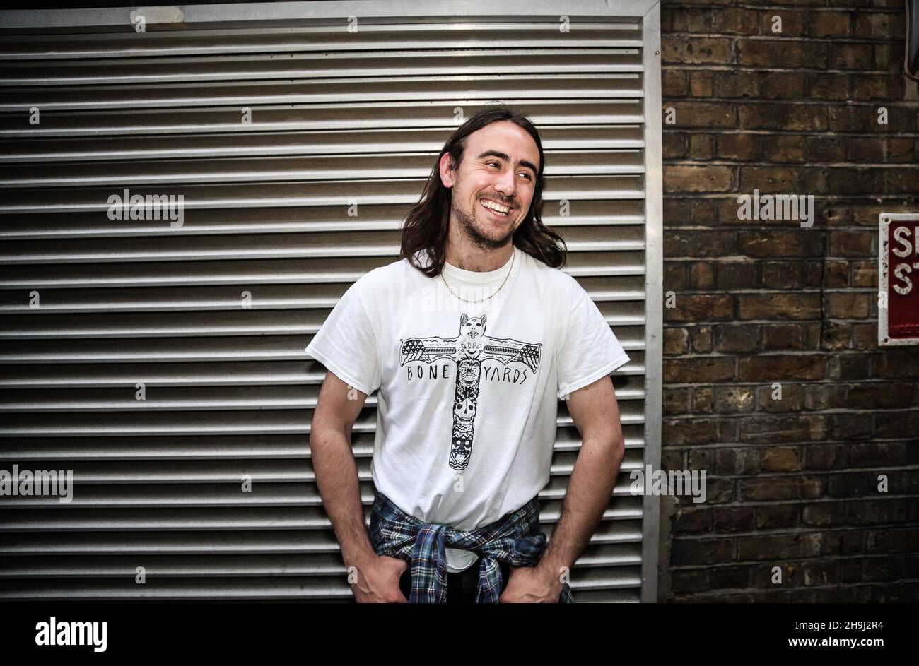 Theo Verney supporting Archie Bronson Outfit at Islington Assembly Hall ...