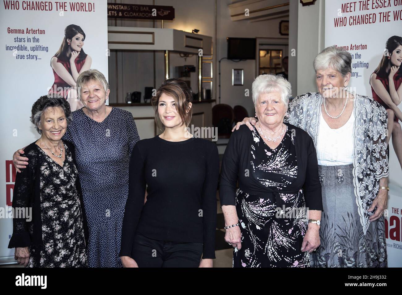 Dagenham strike women 1968 hi-res stock photography and images - Alamy