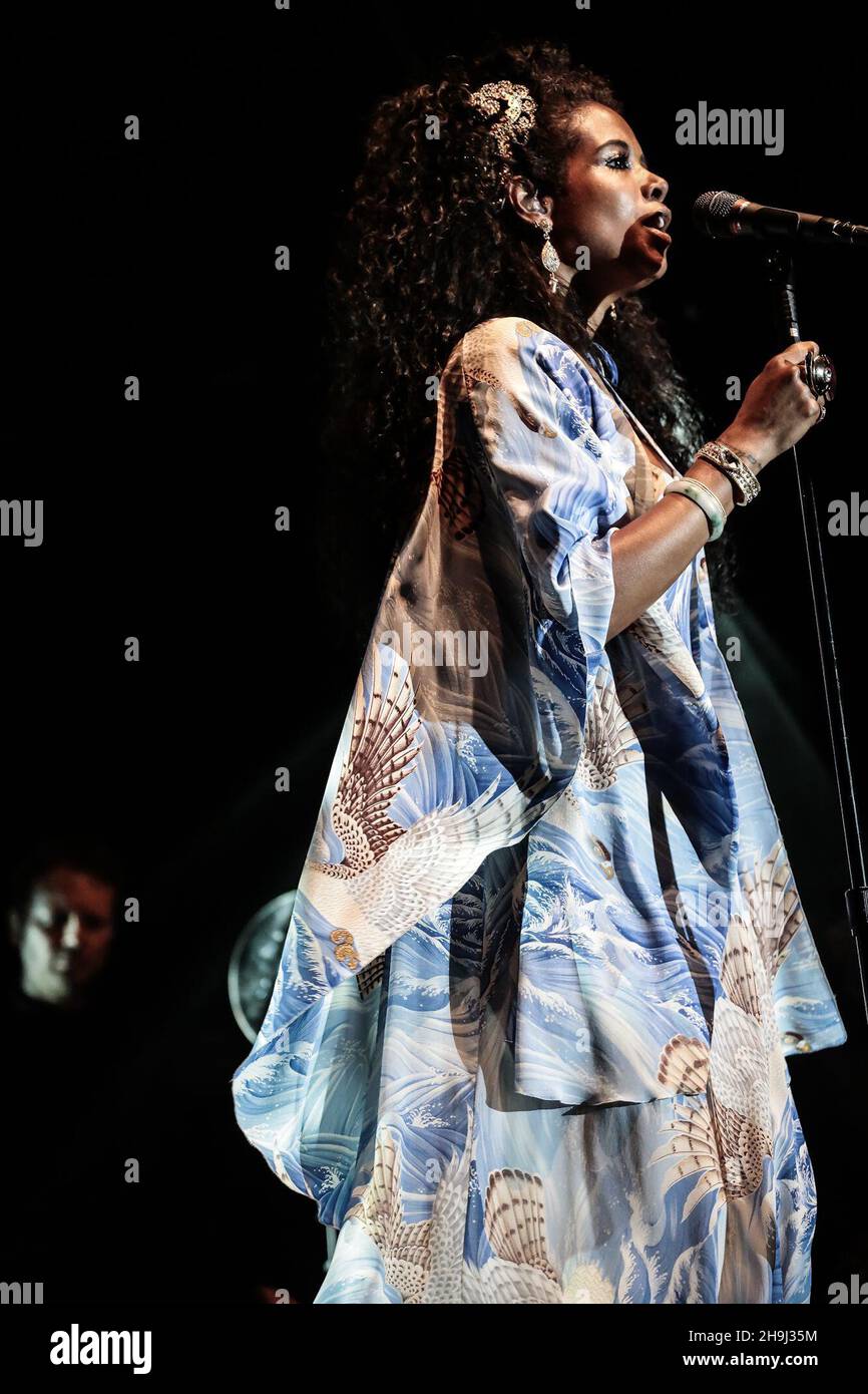 Kelis hi-res stock photography and images - Alamy