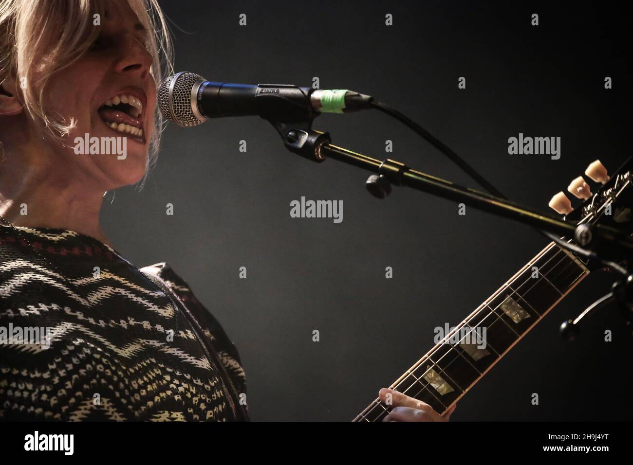 Tanya Donelly supporting Throwing Muses at Islington Assembly Hall in ...