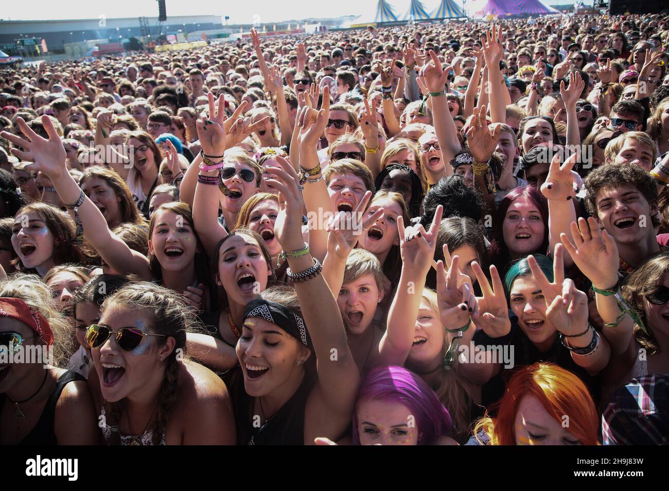 Reading festival atmosphere hi-res stock photography and images - Alamy