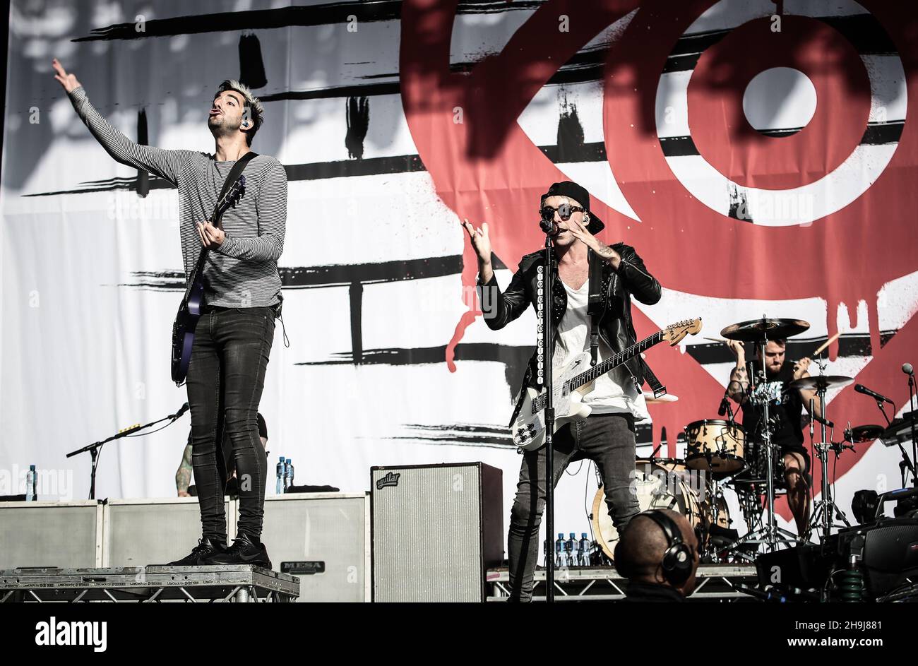 All time low performing hi-res stock photography and images - Alamy