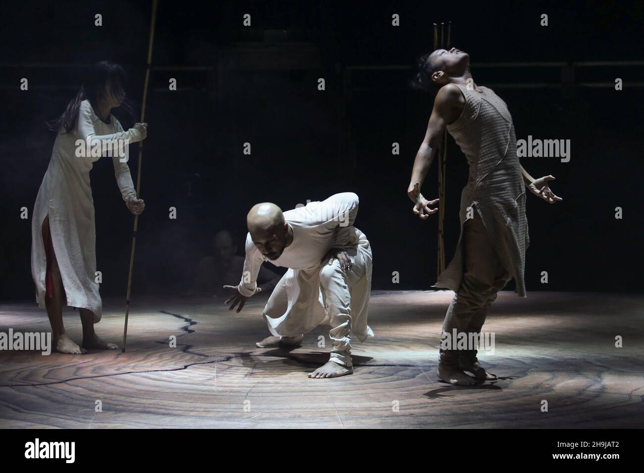 Akram Kahn's Until the Lions performed for the press at The Roundhouse ...