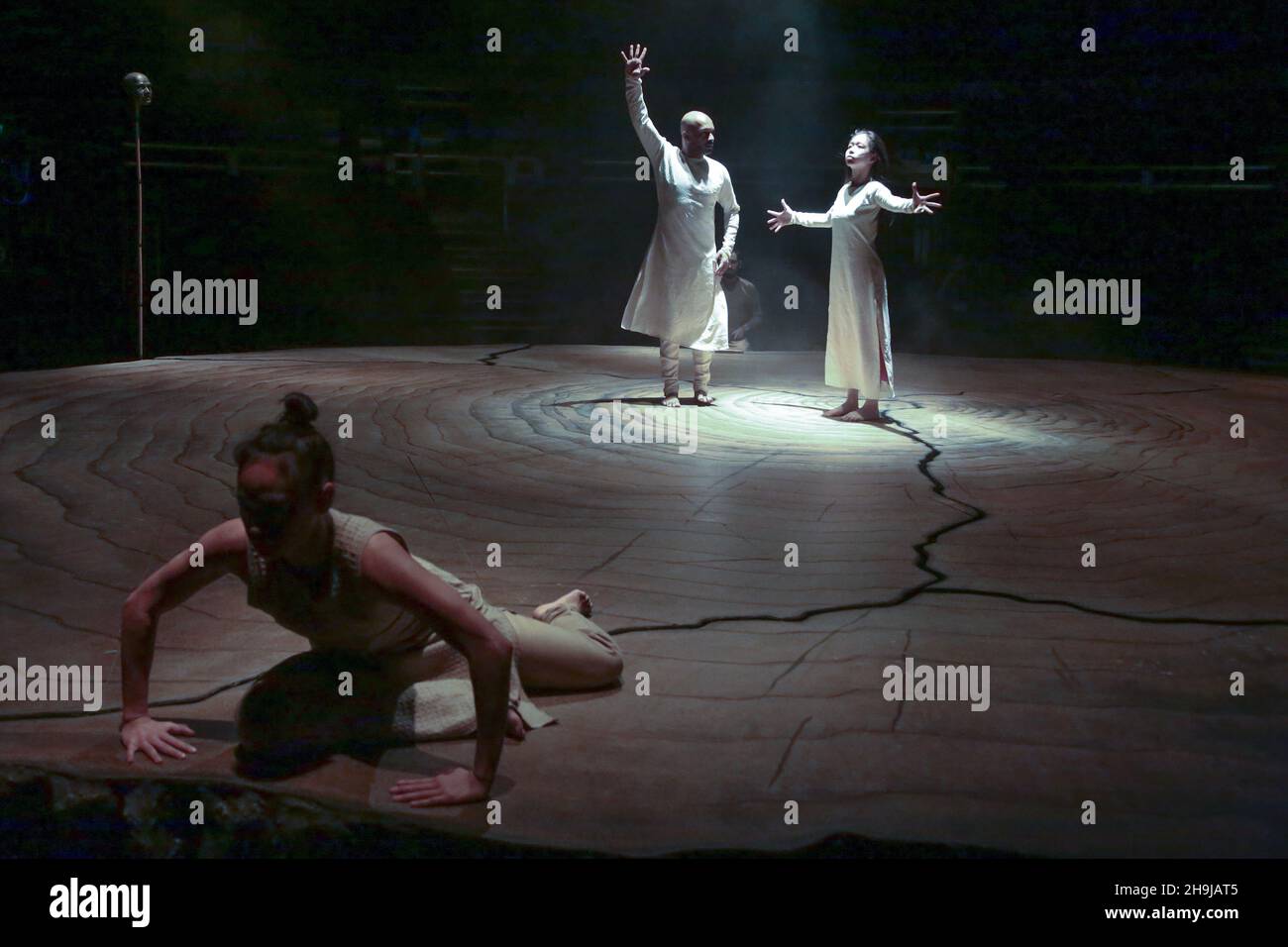 Akram Kahn's Until the Lions performed for the press at The Roundhouse ...