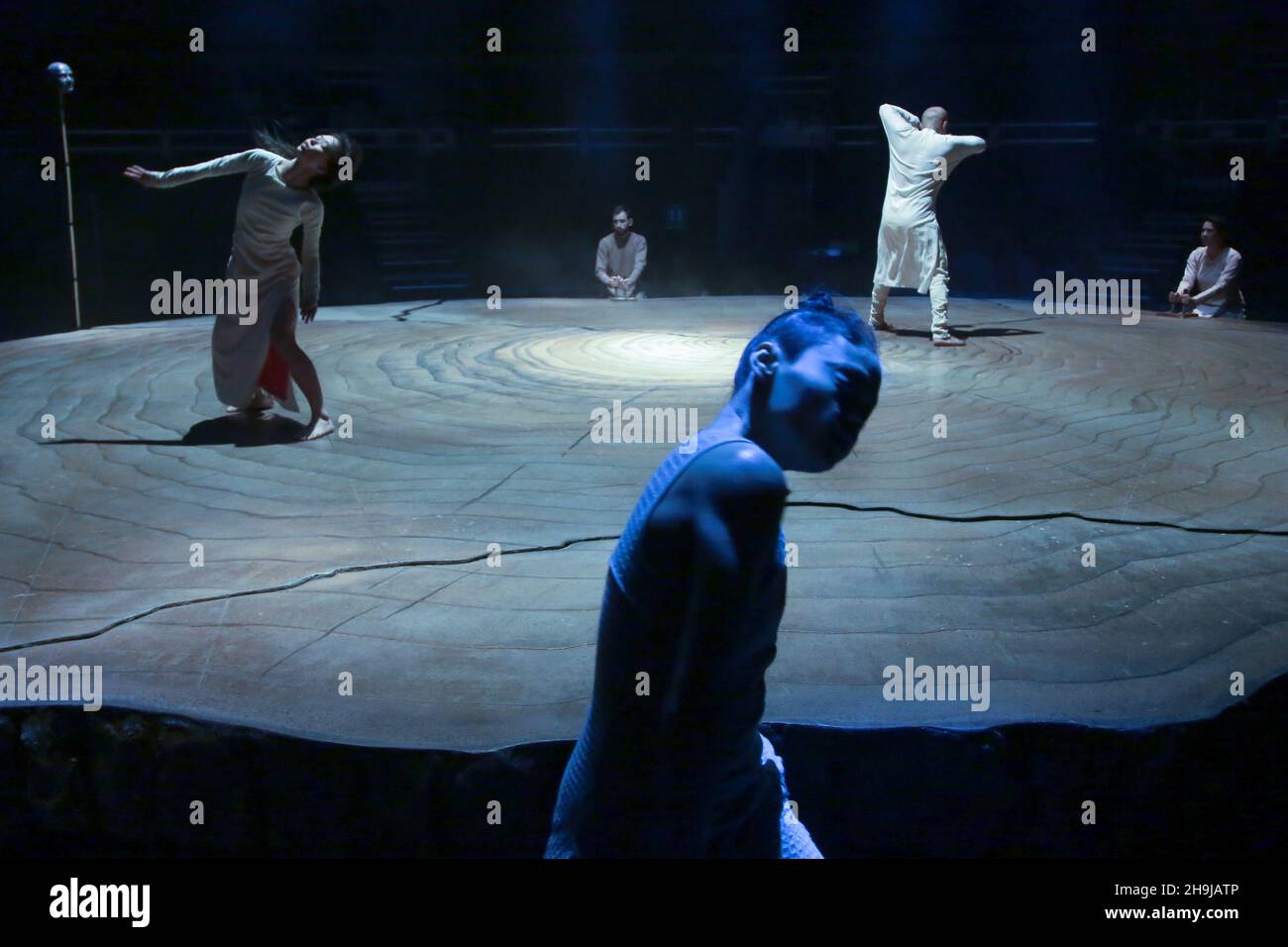 Akram Kahn's Until the Lions performed for the press at The Roundhouse ...