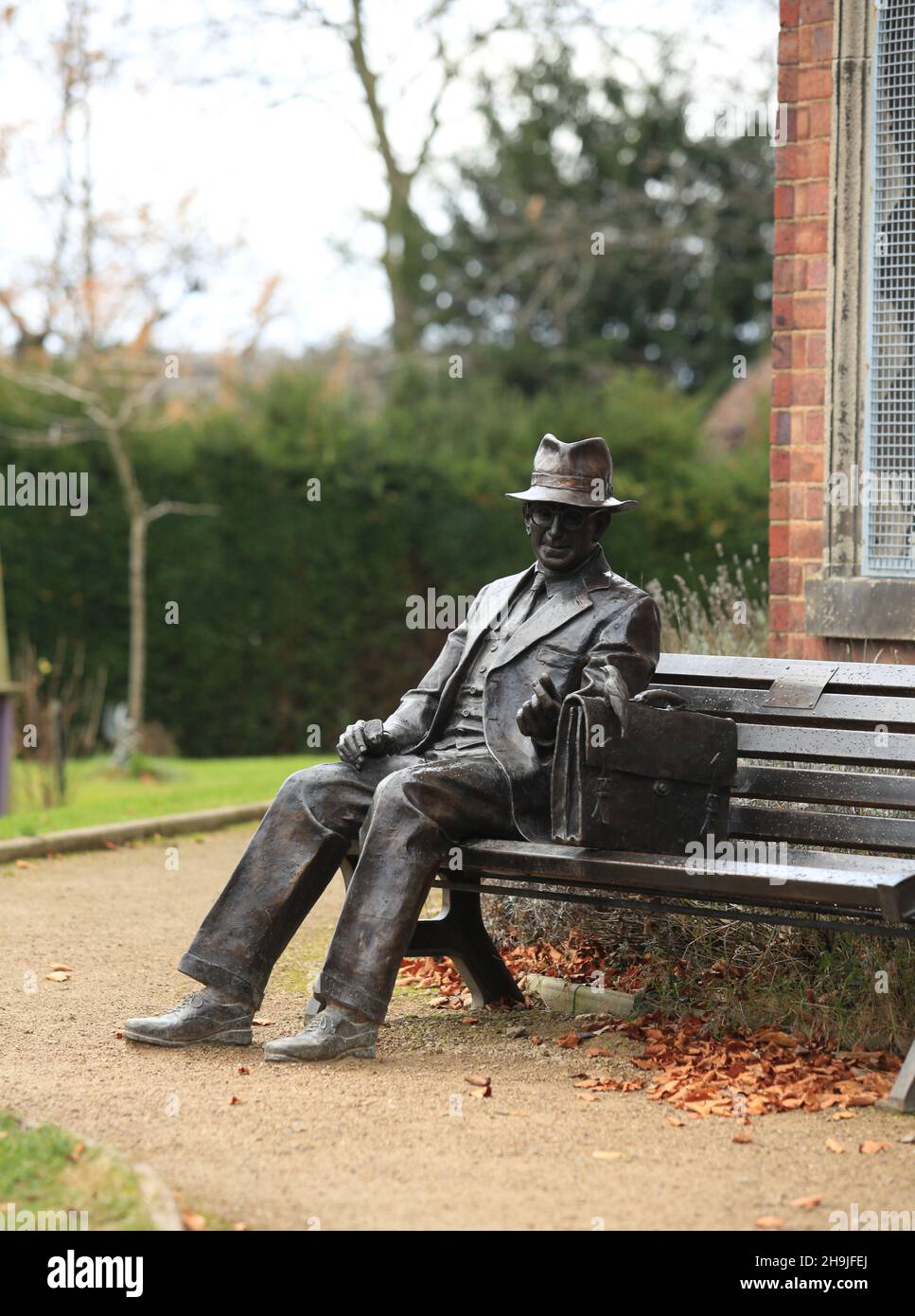 Sculpture of Frank Foley in Mary Stevens park, Stourbridge, West ...
