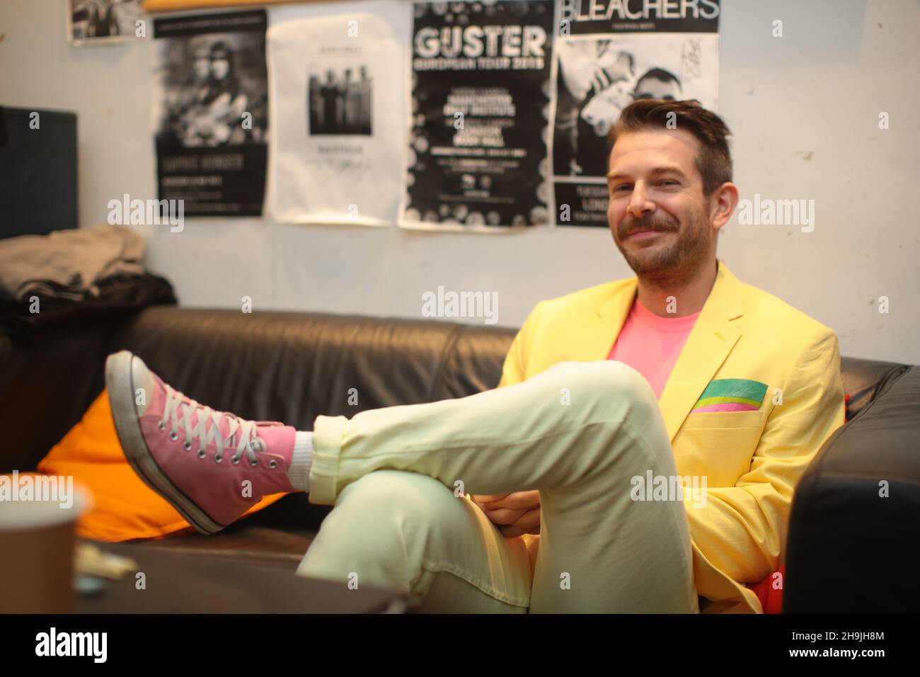 Rod Thomas (aka Bright Light Bright Light) back stage before going on ...