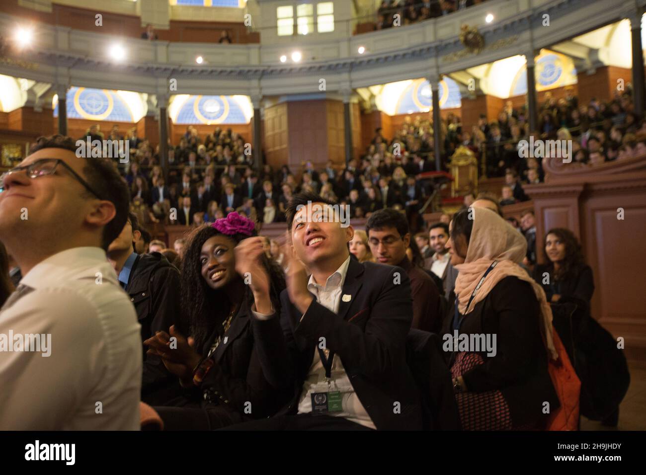 University theatre debate hi-res stock photography and images - Alamy
