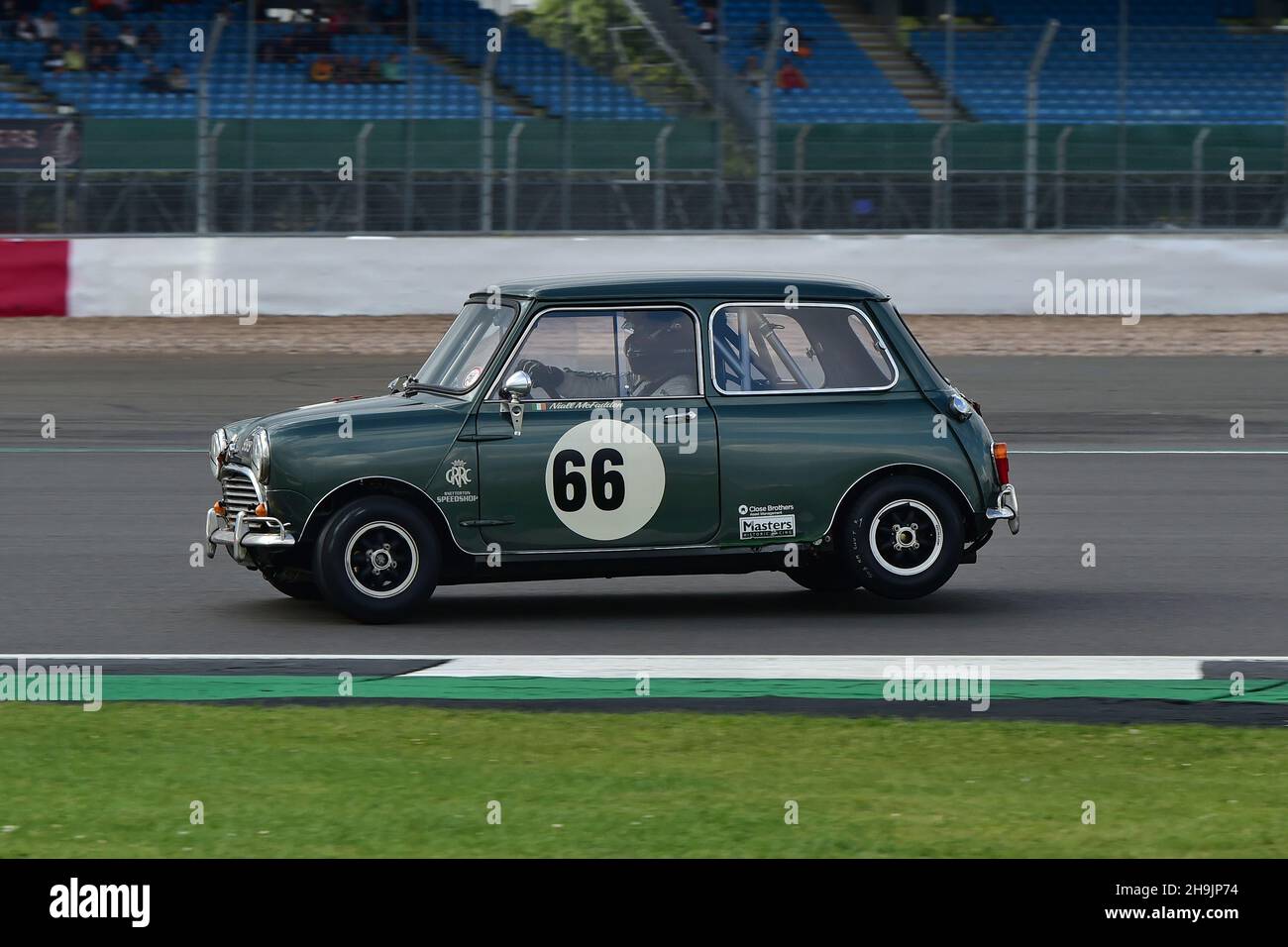 Niall McFadden, Austin Mini Cooper S, Classic Mini Challenge, a race ...