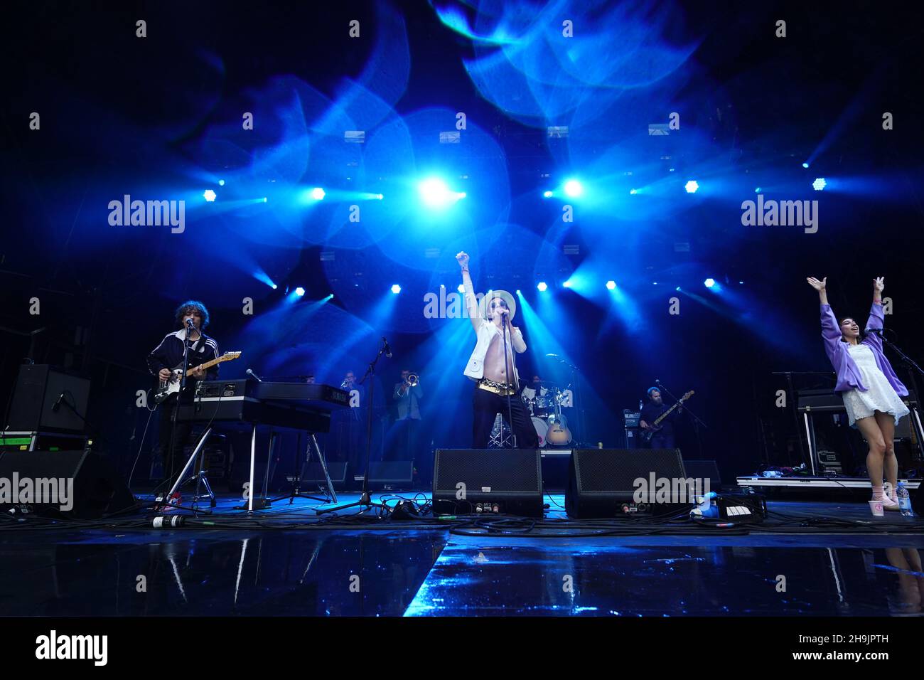 Sam France of Foxygen performing live on the Woods Stage at the 2017 ...