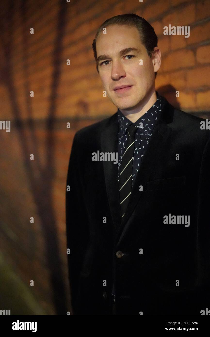 Chris Cundy poses for photos before going on stage to support Timber ...