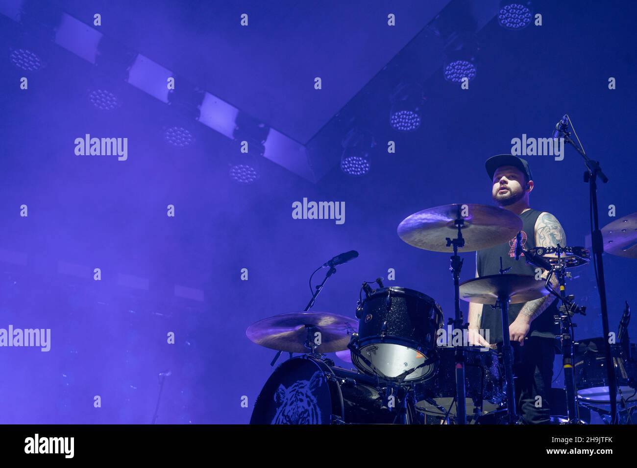 Ben thatcher drums hi-res stock photography and images - Alamy