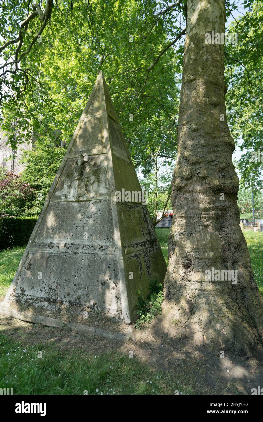 Hawksmoors pyramid hi-res stock photography and images - Alamy