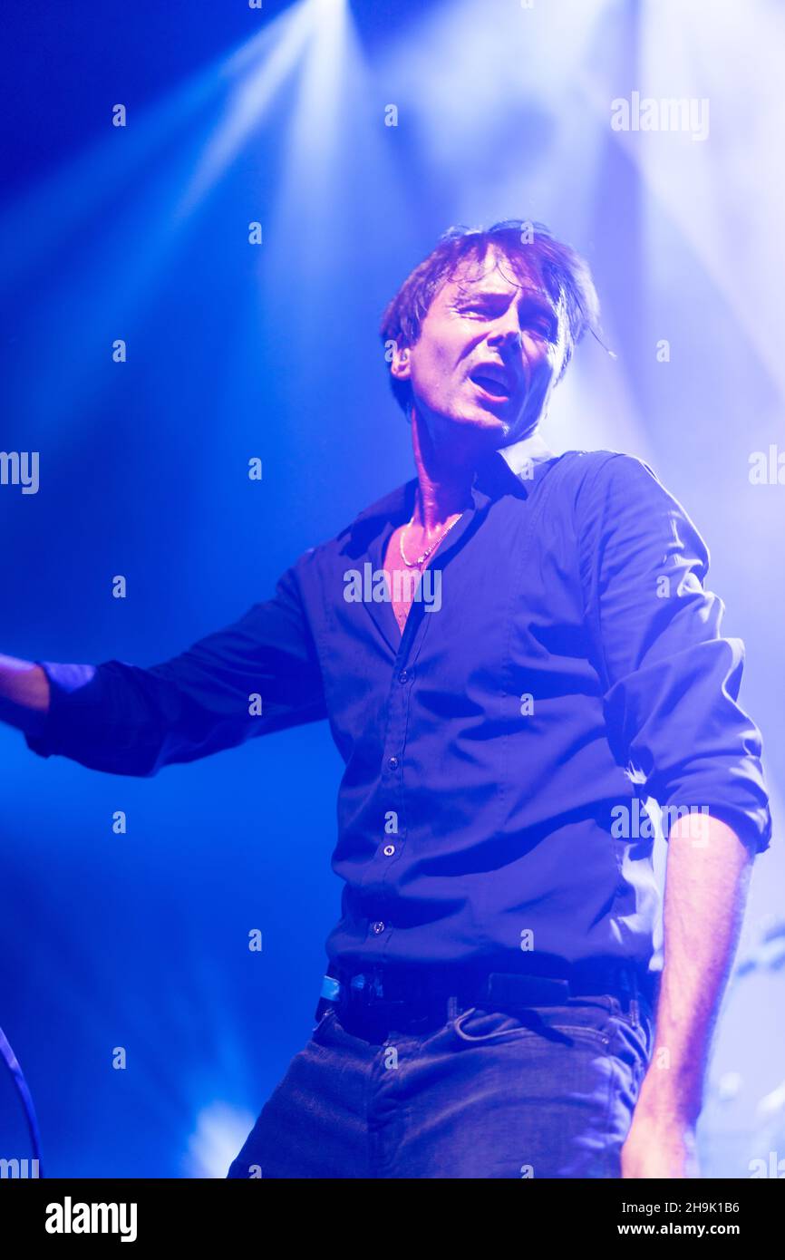 Brett anderson suede 2018 hi-res stock photography and images - Alamy